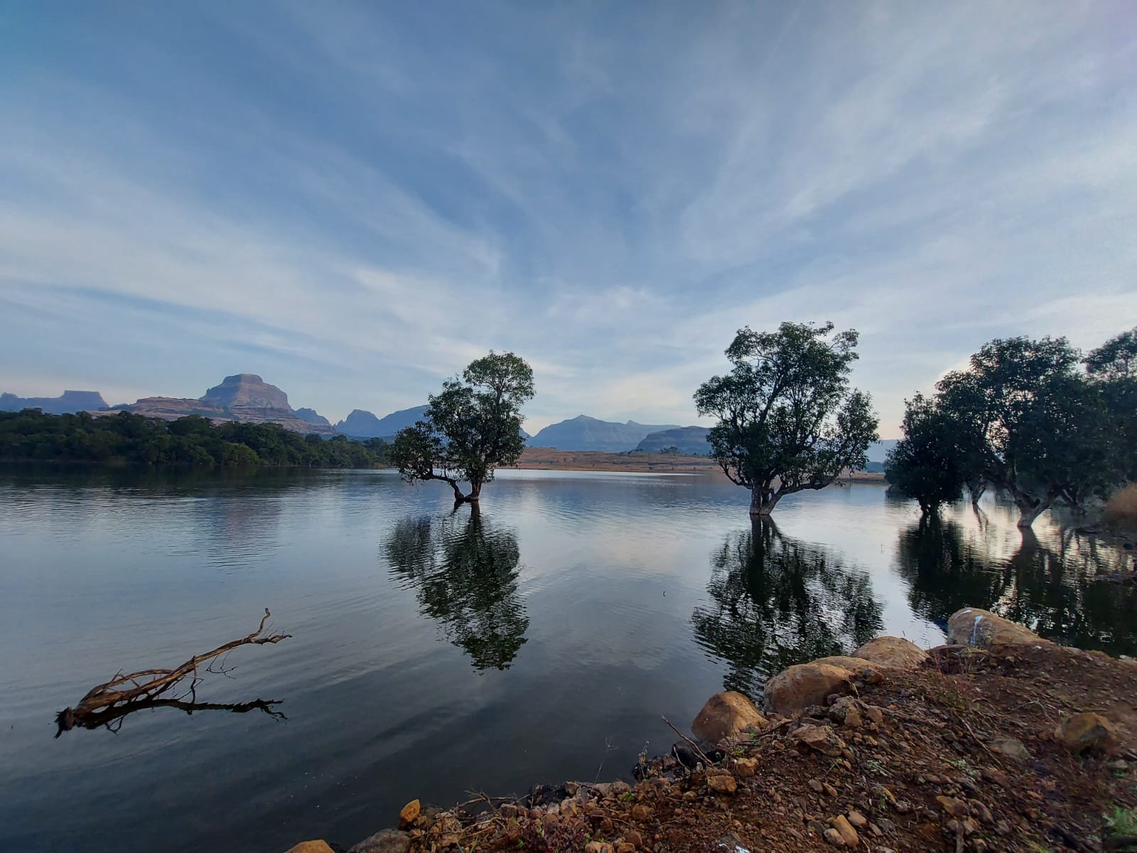 SANDHAN VALLEY TREK , STREAM CROSSING, RAPPELLING & BHANDARDARA DAM ...